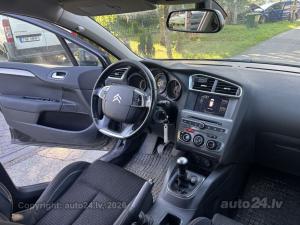Melns Citroen C4 2016 Saue, ar dzinēja tilpumu 1.60 L un nobraukumu 285 tūkst. km par 3200 €, foto 15 vietnē AUTOMOTO.COM.LV