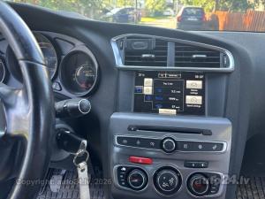 Melns Citroen C4 2016 Saue, ar dzinēja tilpumu 1.60 L un nobraukumu 285 tūkst. km par 3200 €, foto 17 vietnē AUTOMOTO.COM.LV