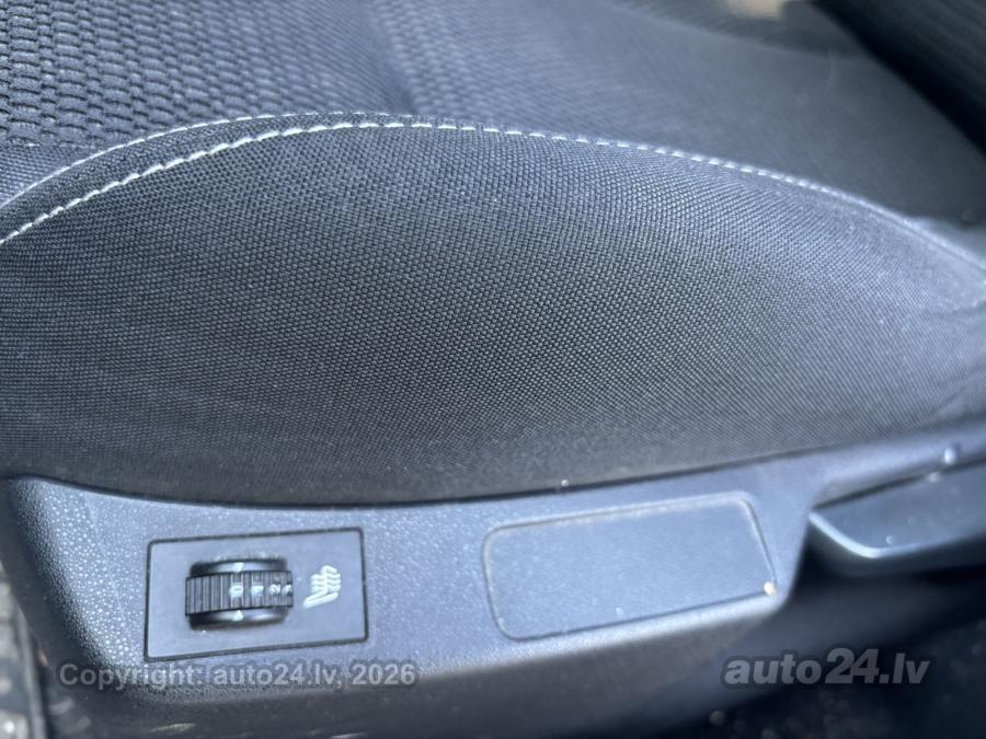 Melns Citroen C4 2016 Saue, ar dzinēja tilpumu 1.60 L un nobraukumu 285 tūkst. km par 3200 €, foto 18 vietnē AUTOMOTO.COM.LV