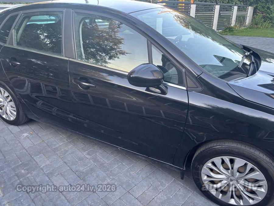Black Citroen C4 2016 in Saue, with an engine capacity of 1.60 L and mileage of 282 thousand km for 5500 €, photo 7 on AUTOMOTO.COM.LV