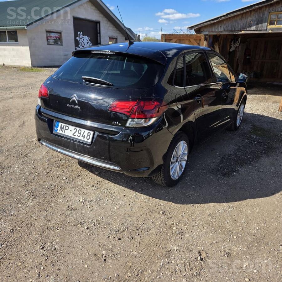 Melns Citroen C4 2016 Ludza, ar dzinēja tilpumu 1.60 L un nobraukumu 179 tūkst. km par 5000 €, foto 3 vietnē AUTOMOTO.COM.LV