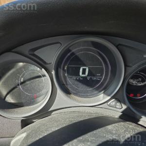 Melns Citroen C4 2016 Ludza, ar dzinēja tilpumu 1.60 L un nobraukumu 179 tūkst. km par 5000 €, foto 5 vietnē AUTOMOTO.COM.LV