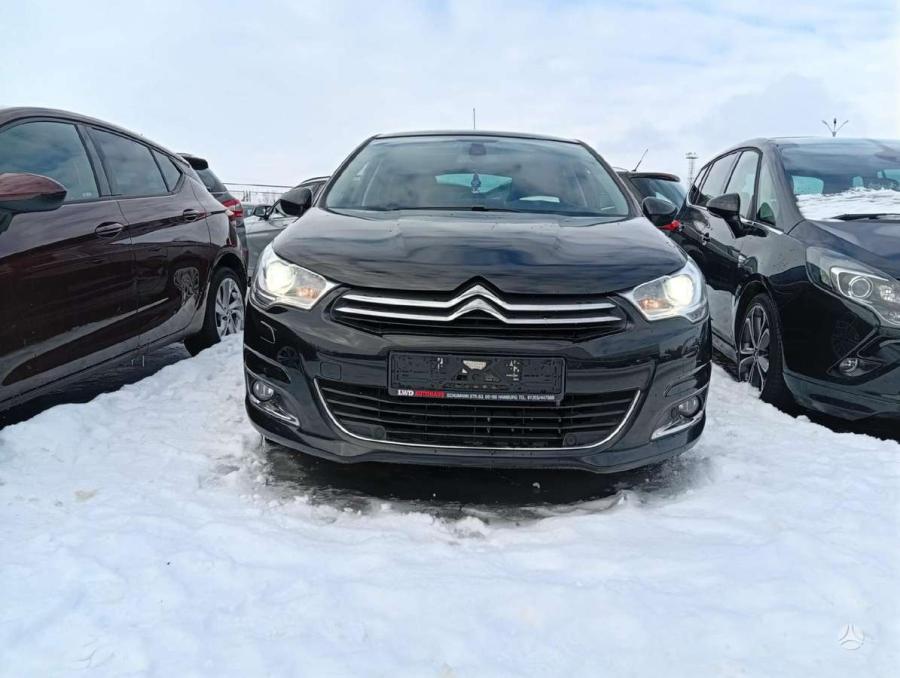 Black Citroen C4 2017 in Marijampole, with an engine capacity of 1.20 L and mileage of 160 thousand km for 4850 €, photo 1 on AUTOMOTO.COM.LV