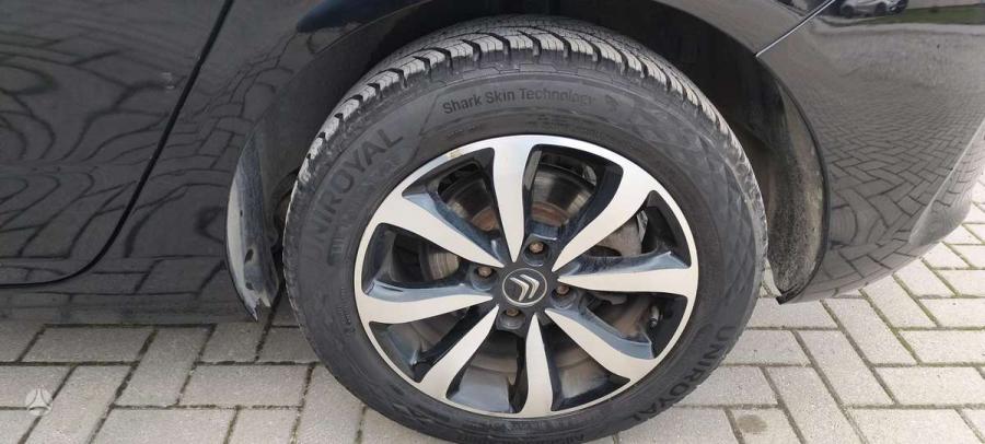 Melns Citroen C4 2017 Tauragė, ar dzinēja tilpumu 1.20 L un nobraukumu 117 tūkst. km par 4200 €, foto 15 vietnē AUTOMOTO.COM.LV