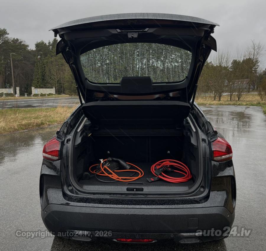 Black Citroen C4 2022 in Tallinn, with an engine capacity of 0.00 L and mileage of 41 thousand km for 19500 €, photo 7 on AUTOMOTO.COM.LV