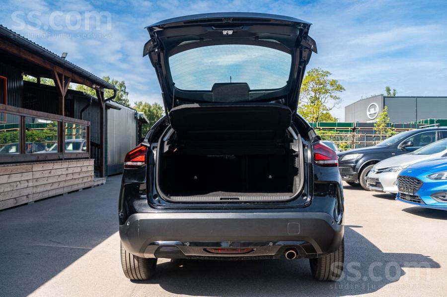 Black Citroen C4 2022 in Riga, with an engine capacity of 1.50 L and mileage of 0 thousand km for 13900 €, photo 13 on AUTOMOTO.COM.LV