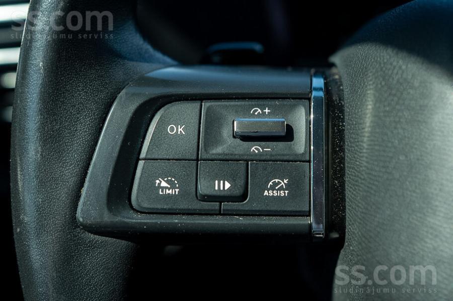 Black Citroen C4 2022 in Riga, with an engine capacity of 1.50 L and mileage of 0 thousand km for 13900 €, photo 24 on AUTOMOTO.COM.LV