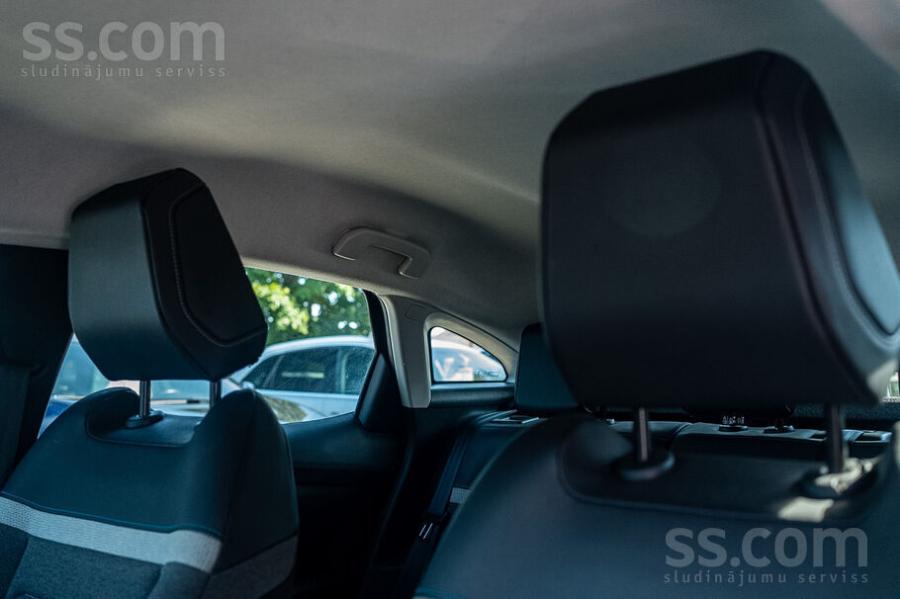 Black Citroen C4 2022 in Riga, with an engine capacity of 1.50 L and mileage of 0 thousand km for 13900 €, photo 29 on AUTOMOTO.COM.LV
