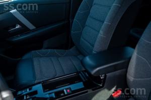 Black Citroen C4 2022 in Riga, with an engine capacity of 1.50 L and mileage of 0 thousand km for 13900 €, photo 30 on AUTOMOTO.COM.LV
