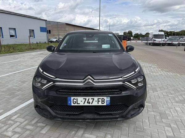 Melns Citroen C4 2022 Tauragė, ar dzinēja tilpumu 1.20 L un nobraukumu 97 tūkst. km par 12584 €, foto 3 vietnē AUTOMOTO.COM.LV