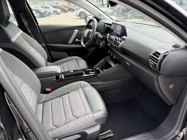 Melns Citroen C4 2022 Tauragė, ar dzinēja tilpumu 1.20 L un nobraukumu 97 tūkst. km par 12584 €, foto 9 vietnē AUTOMOTO.COM.LV
