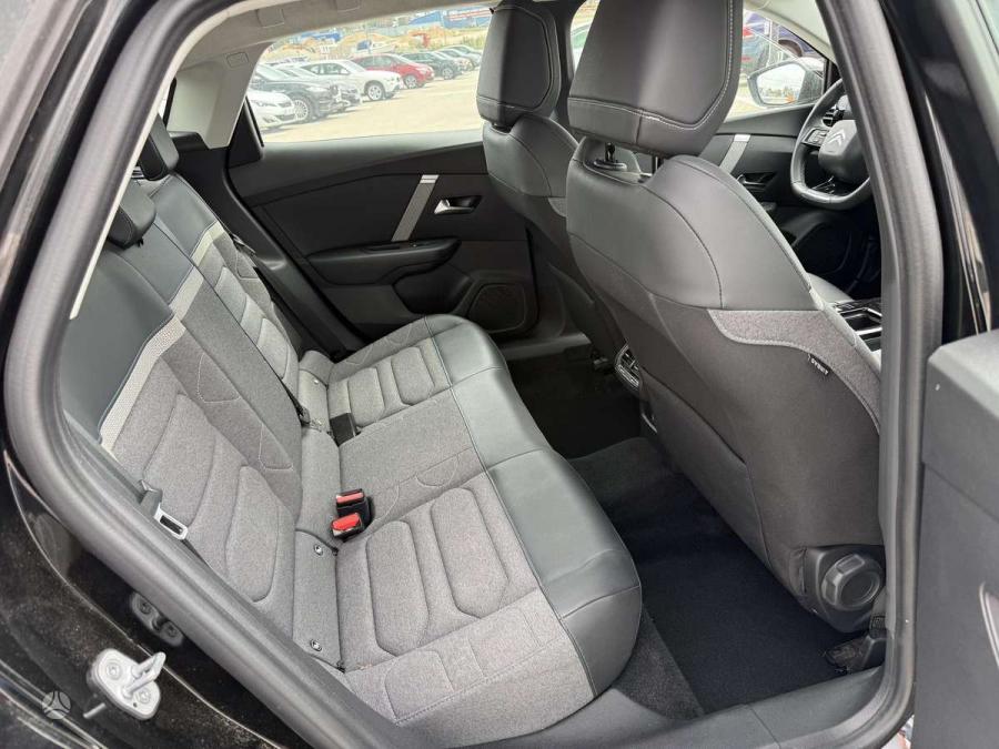 Melns Citroen C4 2022 Tauragė, ar dzinēja tilpumu 1.20 L un nobraukumu 97 tūkst. km par 12584 €, foto 12 vietnē AUTOMOTO.COM.LV