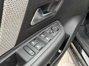 Melns Citroen C4 2022 Tauragė, ar dzinēja tilpumu 1.20 L un nobraukumu 97 tūkst. km par 12584 €, foto 17 vietnē AUTOMOTO.COM.LV