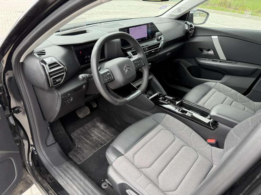 Melns Citroen C4 2022 Tauragė, ar dzinēja tilpumu 1.20 L un nobraukumu 97 tūkst. km par 12584 €, foto 18 vietnē AUTOMOTO.COM.LV