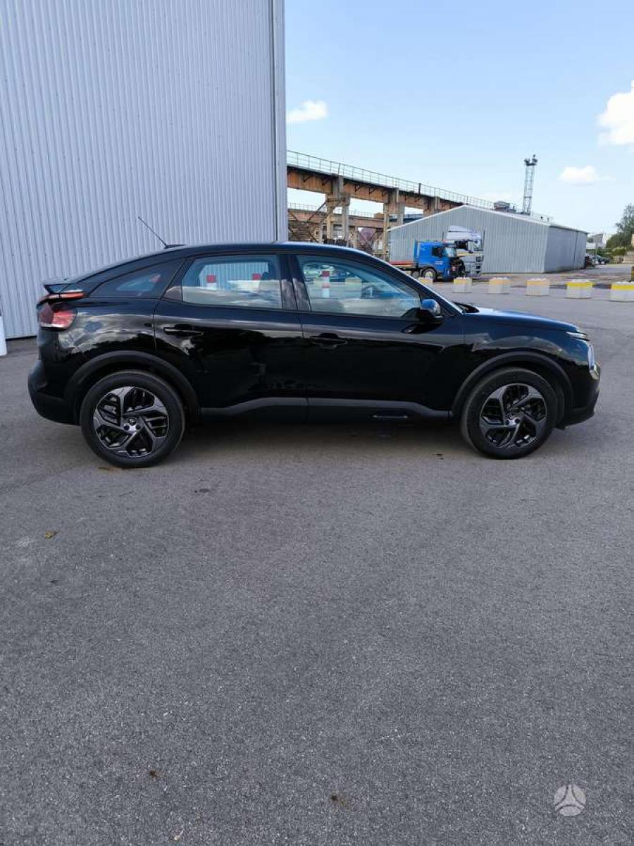 Melns Citroen C4 2022 Marijampole, ar dzinēja tilpumu 1.20 L un nobraukumu 110 tūkst. km par 11919 €, foto 9 vietnē AUTOMOTO.COM.LV