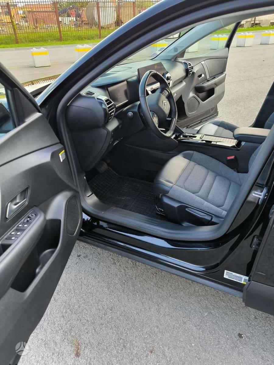 Melns Citroen C4 2022 Marijampole, ar dzinēja tilpumu 1.20 L un nobraukumu 110 tūkst. km par 11919 €, foto 13 vietnē AUTOMOTO.COM.LV