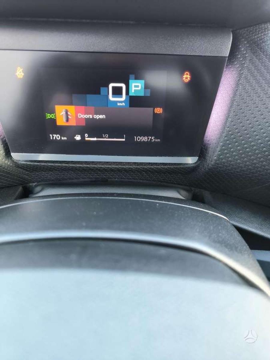 Melns Citroen C4 2022 Marijampole, ar dzinēja tilpumu 1.20 L un nobraukumu 110 tūkst. km par 11919 €, foto 15 vietnē AUTOMOTO.COM.LV