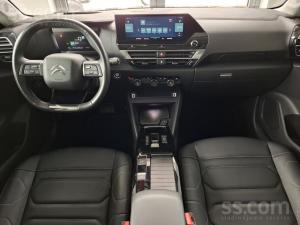 Melns Citroen C4 2023 Rīga, ar dzinēja tilpumu 0.00 L un nobraukumu 35 tūkst. km par 21500 €, foto 7 vietnē AUTOMOTO.COM.LV