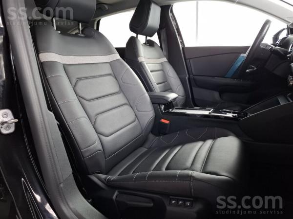 Melns Citroen C4 2023 Rīga, ar dzinēja tilpumu 0.00 L un nobraukumu 35 tūkst. km par 21500 €, foto 9 vietnē AUTOMOTO.COM.LV