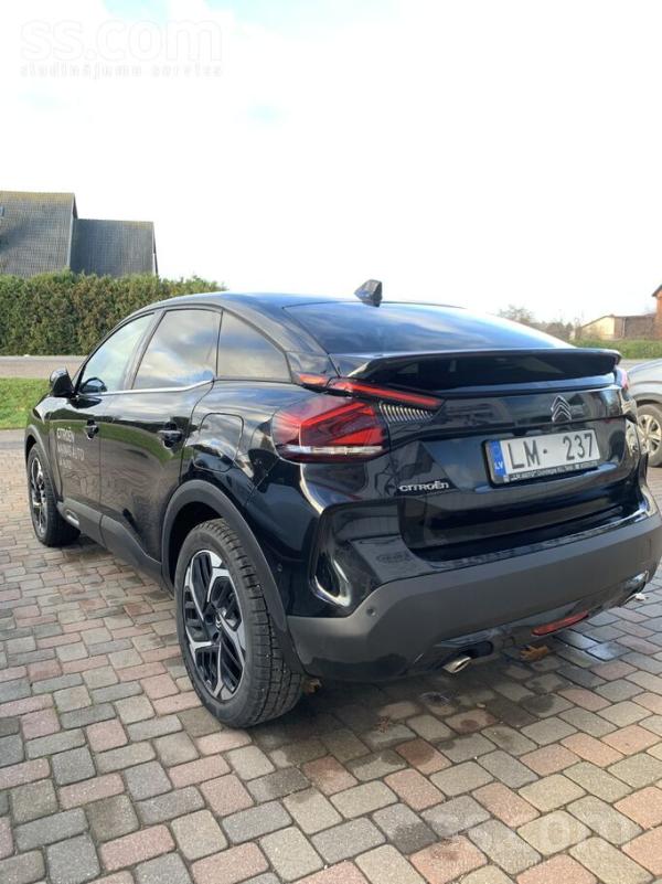 Melns Citroen C4 2023 Talsi, ar dzinēja tilpumu 1.20 L un nobraukumu 27 tūkst. km par 17800 €, foto 4 vietnē AUTOMOTO.COM.LV