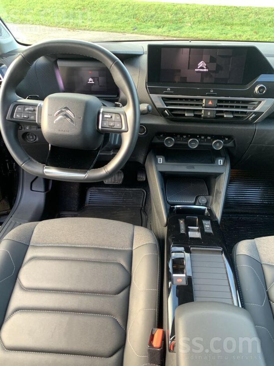 Black Citroen C4 2023 in Talsi, with an engine capacity of 1.20 L and mileage of 27 thousand km for 17800 €, photo 7 on AUTOMOTO.COM.LV
