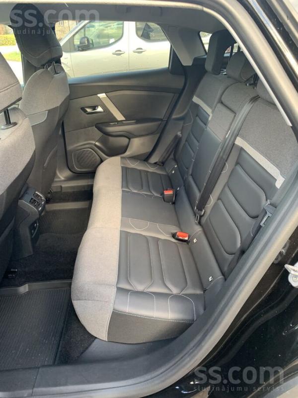 Melns Citroen C4 2023 Talsi, ar dzinēja tilpumu 1.20 L un nobraukumu 27 tūkst. km par 17800 €, foto 10 vietnē AUTOMOTO.COM.LV