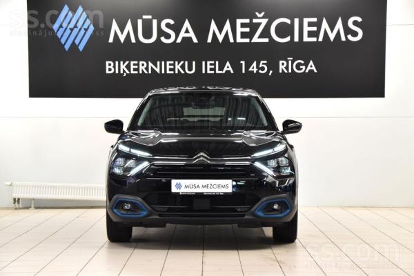 Ситроен С4 2023 в Рига на AUTOMOTO.COM.LV Черный Ситроен С4 2023 в Рига, объемом двигателя 0.00 л и пробегом 3 тыс. км за 23990 €, фото 3 на AUTOMOTO.COM.LV