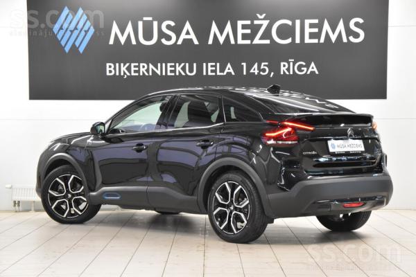 Ситроен С4 2023 в Рига на AUTOMOTO.COM.LV Черный Ситроен С4 2023 в Рига, объемом двигателя 0.00 л и пробегом 3 тыс. км за 23990 €, фото 9 на AUTOMOTO.COM.LV