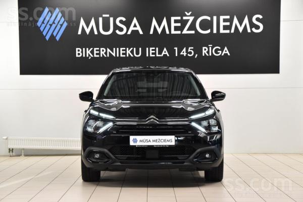 Black Citroen C4 2024 in Riga, with an engine capacity of 0.00 L and mileage of 4 thousand km for 23490 €, photo 3 on AUTOMOTO.COM.LV