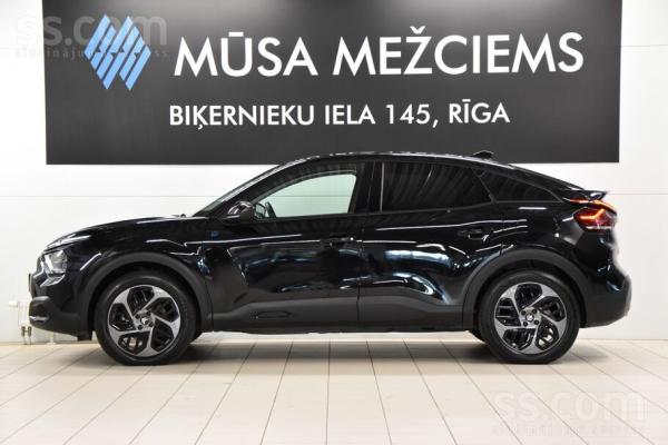 Black Citroen C4 2024 in Riga, with an engine capacity of 0.00 L and mileage of 4 thousand km for 23490 €, photo 6 on AUTOMOTO.COM.LV
