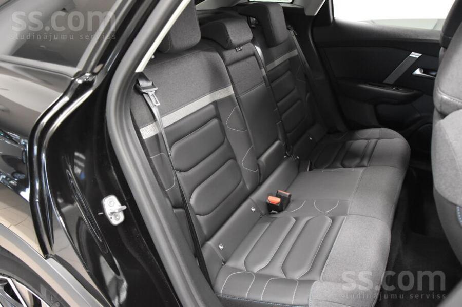 Melns Citroen C4 2024 Rīga, ar dzinēja tilpumu 0.00 L un nobraukumu 48 tūkst. km par 22990 €, foto 32 vietnē AUTOMOTO.COM.LV
