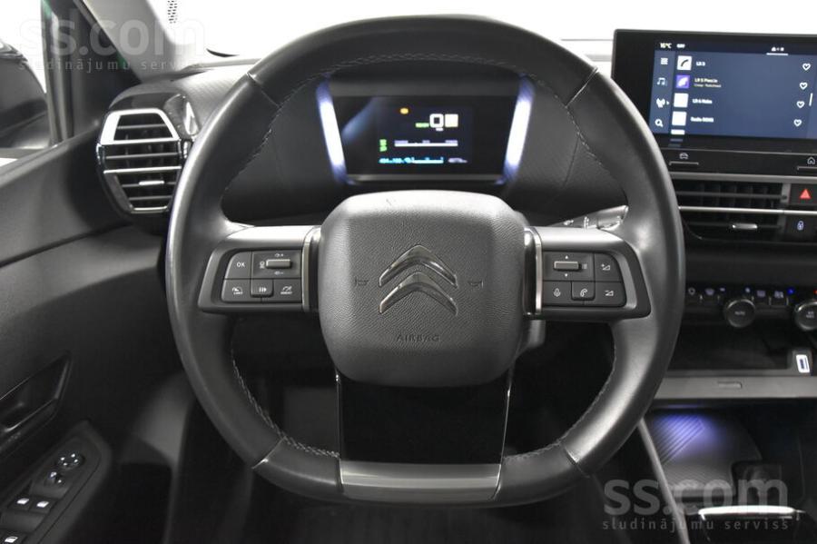 Melns Citroen C4 2024 Rīga, ar dzinēja tilpumu 0.00 L un nobraukumu 48 tūkst. km par 22990 €, foto 54 vietnē AUTOMOTO.COM.LV