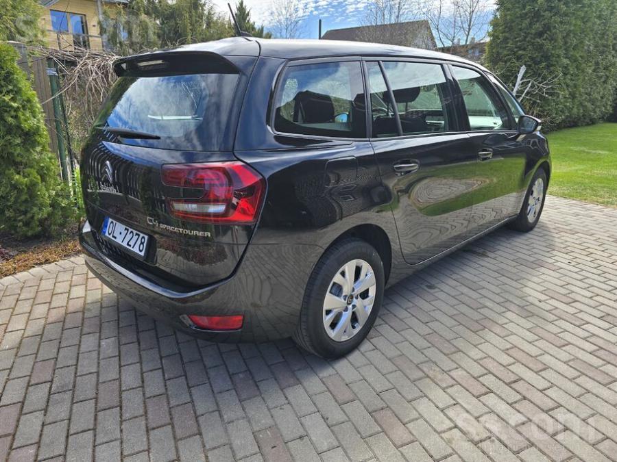 Black Citroen C4 2020 in Riga, with an engine capacity of 1.20 L and mileage of 198 thousand km for 9750 €, photo 5 on AUTOMOTO.COM.LV