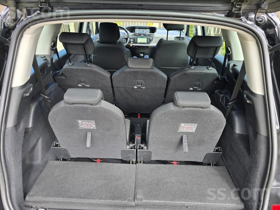 Black Citroen C4 2020 in Riga, with an engine capacity of 1.20 L and mileage of 198 thousand km for 9750 €, photo 10 on AUTOMOTO.COM.LV