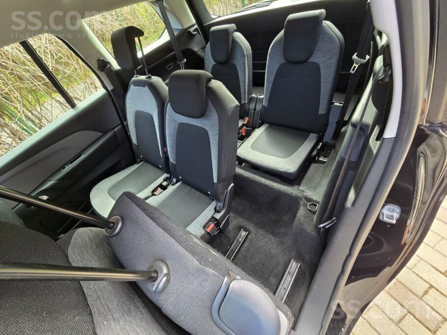 Black Citroen C4 2020 in Riga, with an engine capacity of 1.20 L and mileage of 198 thousand km for 9750 €, photo 13 on AUTOMOTO.COM.LV