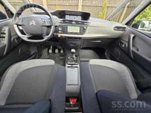Black Citroen C4 2020 in Riga, with an engine capacity of 1.20 L and mileage of 198 thousand km for 9750 €, photo 14 on AUTOMOTO.COM.LV
