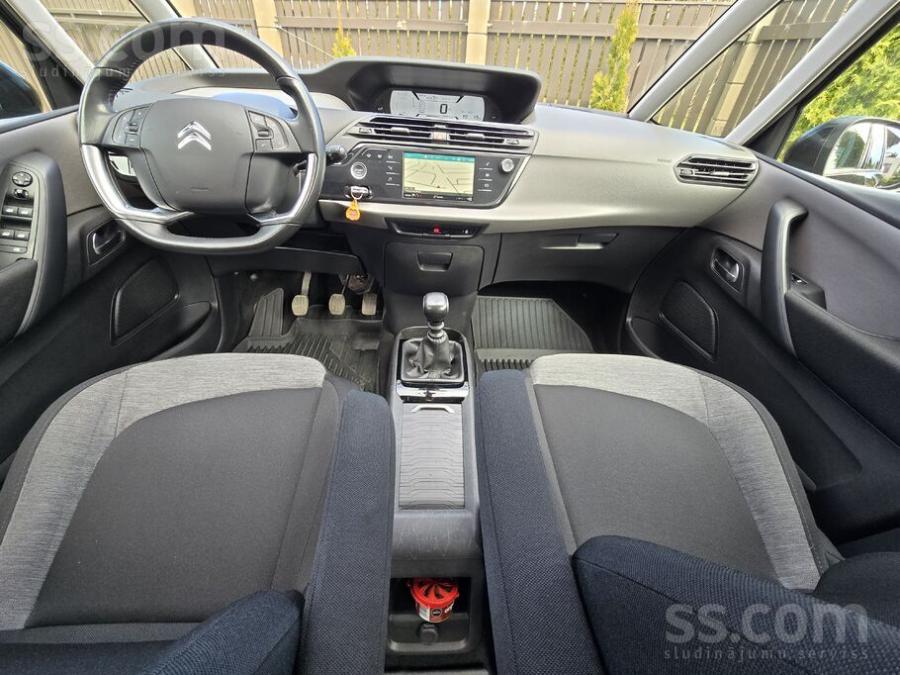 Black Citroen C4 2020 in Riga, with an engine capacity of 1.20 L and mileage of 198 thousand km for 9750 €, photo 14 on AUTOMOTO.COM.LV