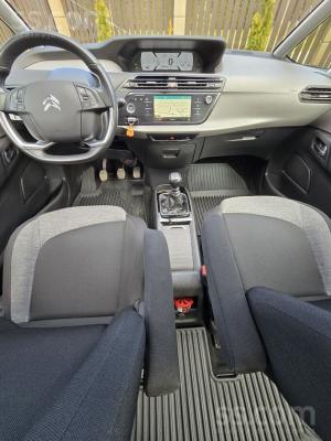 Black Citroen C4 2020 in Riga, with an engine capacity of 1.20 L and mileage of 198 thousand km for 9750 €, photo 15 on AUTOMOTO.COM.LV