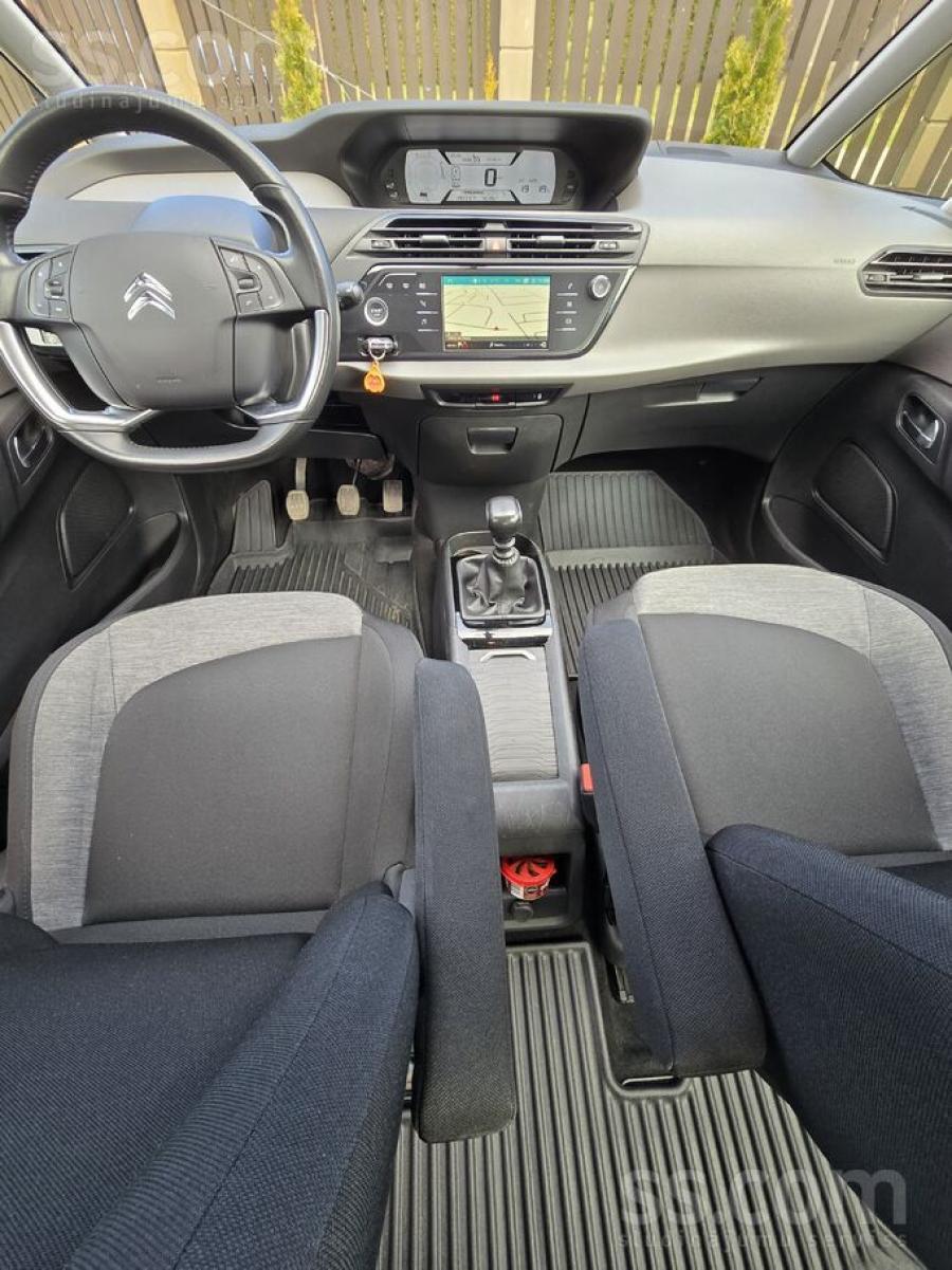 Black Citroen C4 2020 in Riga, with an engine capacity of 1.20 L and mileage of 198 thousand km for 9750 €, photo 15 on AUTOMOTO.COM.LV