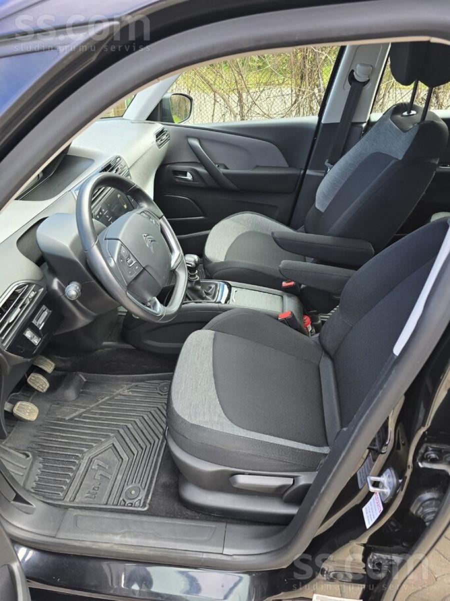 Black Citroen C4 2020 in Riga, with an engine capacity of 1.20 L and mileage of 198 thousand km for 9750 €, photo 16 on AUTOMOTO.COM.LV