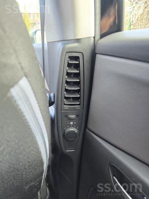 Black Citroen C4 2020 in Riga, with an engine capacity of 1.20 L and mileage of 198 thousand km for 9750 €, photo 18 on AUTOMOTO.COM.LV