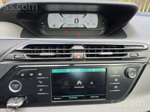 Black Citroen C4 2020 in Riga, with an engine capacity of 1.20 L and mileage of 198 thousand km for 9750 €, photo 21 on AUTOMOTO.COM.LV