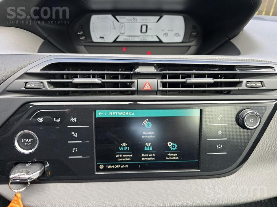 Black Citroen C4 2020 in Riga, with an engine capacity of 1.20 L and mileage of 198 thousand km for 9750 €, photo 22 on AUTOMOTO.COM.LV