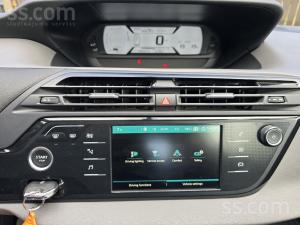 Black Citroen C4 2020 in Riga, with an engine capacity of 1.20 L and mileage of 198 thousand km for 9750 €, photo 25 on AUTOMOTO.COM.LV