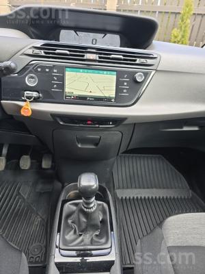 Black Citroen C4 2020 in Riga, with an engine capacity of 1.20 L and mileage of 198 thousand km for 9750 €, photo 26 on AUTOMOTO.COM.LV