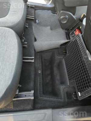 Black Citroen C4 2020 in Riga, with an engine capacity of 1.20 L and mileage of 198 thousand km for 9750 €, photo 28 on AUTOMOTO.COM.LV