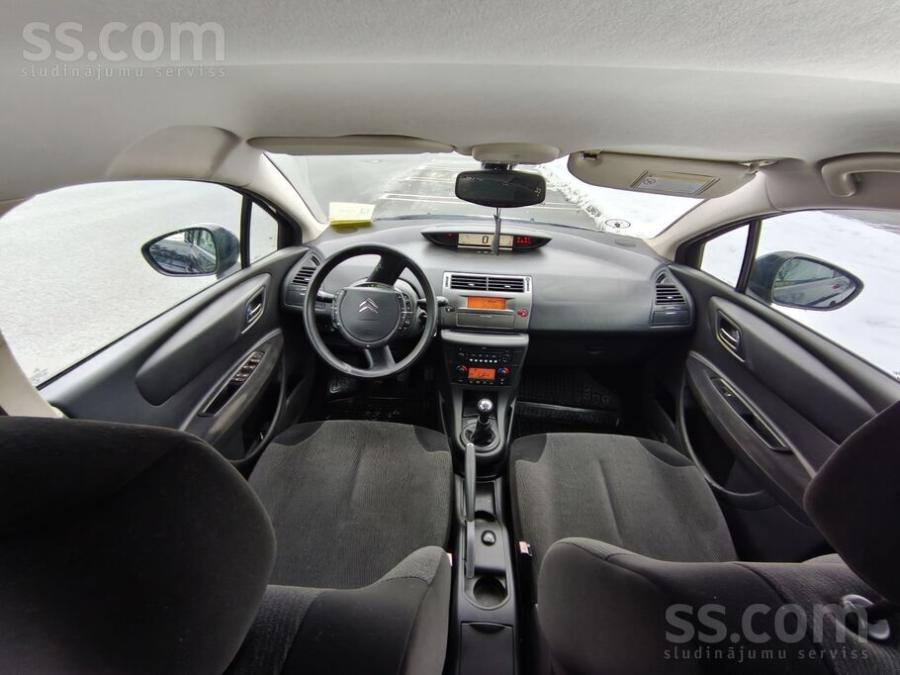 Black Citroen C4 2009 in Riga, with an engine capacity of 1.60 L and mileage of 114 thousand km for 2399 €, photo 14 on AUTOMOTO.COM.LV