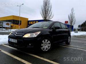 Black Citroen C4 2009 in Riga, with an engine capacity of 1.60 L and mileage of 114 thousand km for 2399 €, photo 17 on AUTOMOTO.COM.LV