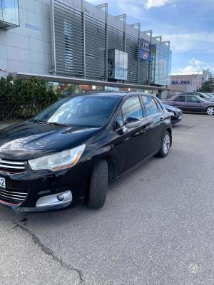Melns Citroen C4 2011 Viļņa, ar dzinēja tilpumu 1.60 L un nobraukumu 272 tūkst. km par 1700 €, foto  vietnē AUTOMOTO.COM.LV