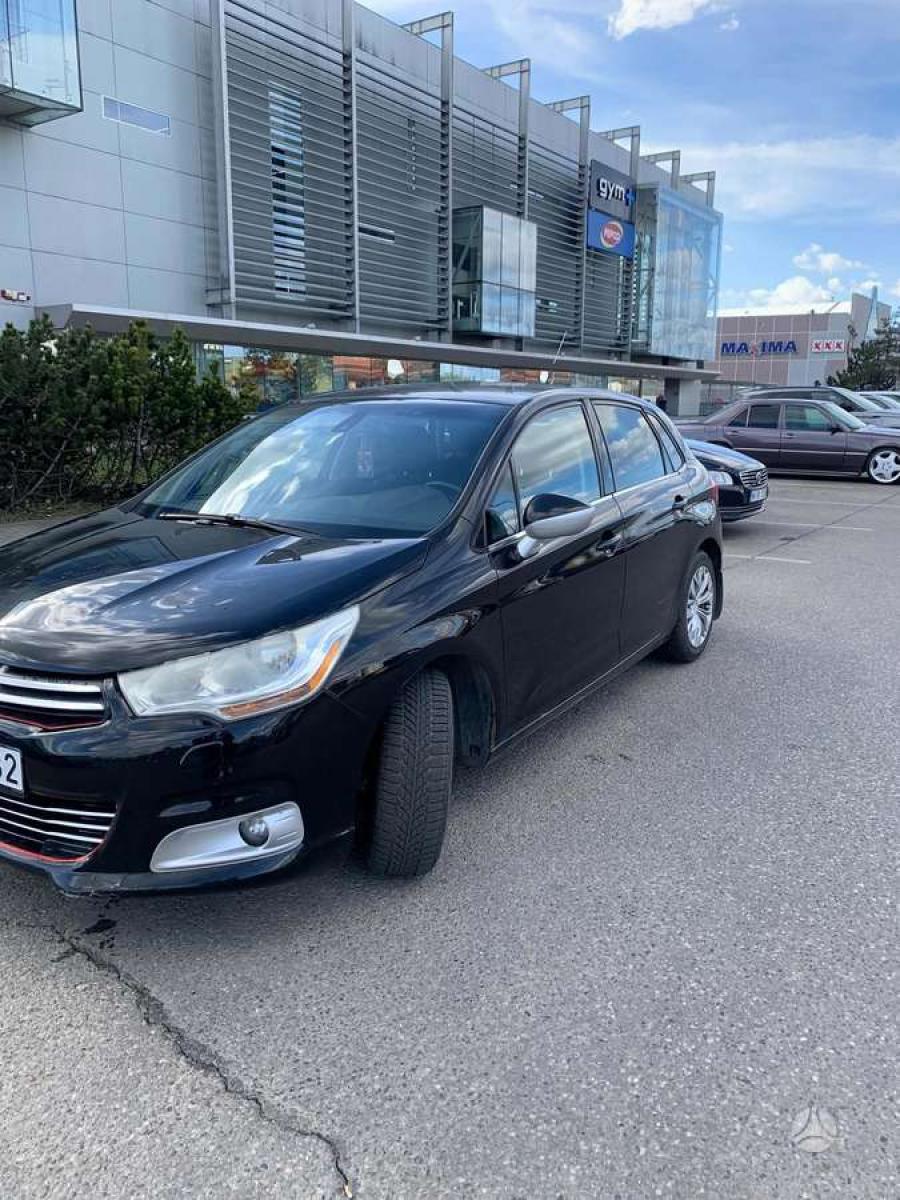Melns Citroen C4 2011 Viļņa, ar dzinēja tilpumu 1.60 L un nobraukumu 272 tūkst. km par 1700 €, foto 1 vietnē AUTOMOTO.COM.LV